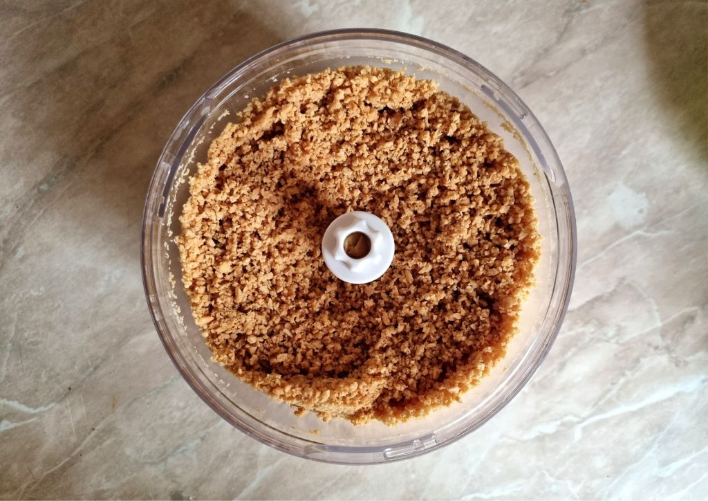 The Best Homemade Peanut Butter Recipe (5 Minutes!) - Natasha's Home