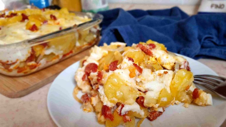 Hungarian Layered Potatoes Recipe (Rakott Krumpli) - Natasha's Home