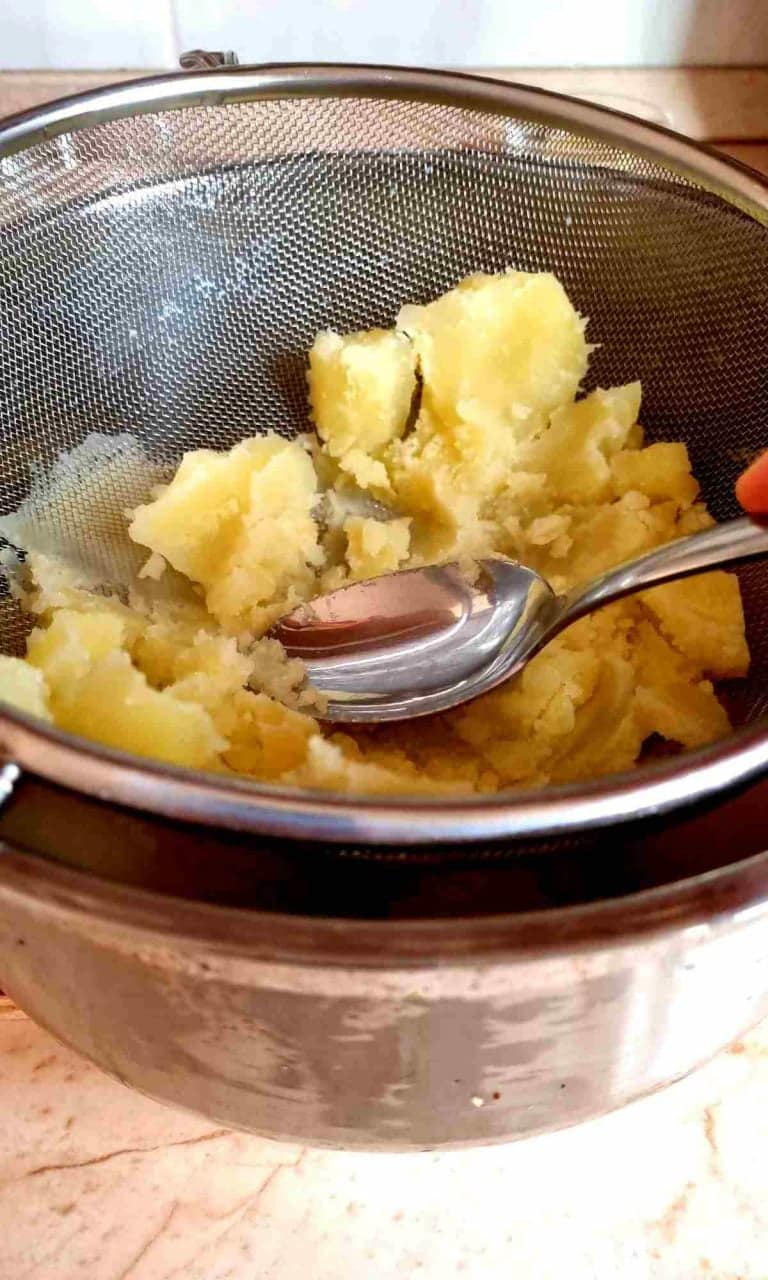 Mashed Potatoes with Cream Cheese and Sour Cream - Natasha's Home